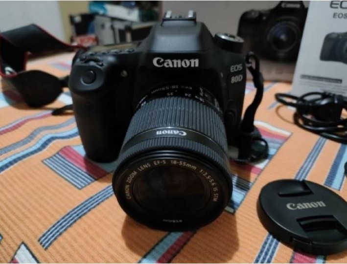 VENDO: Canon EOS 80D EF-S 18-55 IS STM KIT + ACCESSORI Reflex Digitale ...