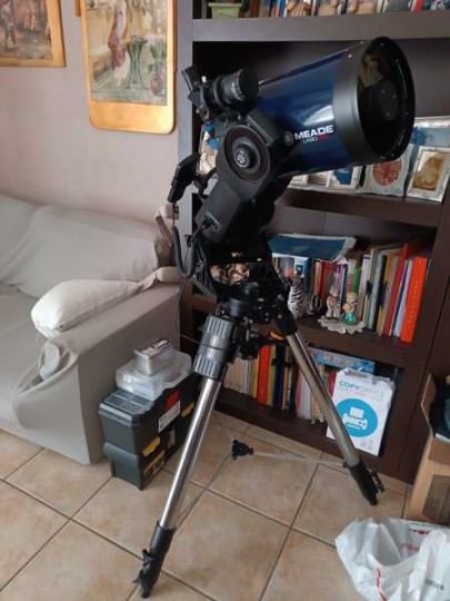 VENDO: Telescopio Meade LX90 200-2000 UHTC GPS e testa | Astrosell
